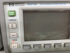 直ぐ分かるE4418A/B等のGPIBアドレス確認・設定方法